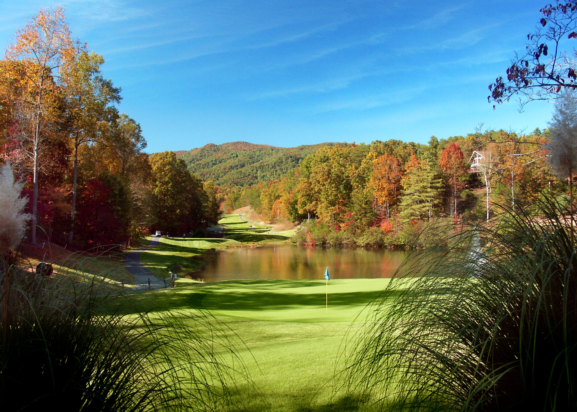 Behind the Greens: Fall Golf in the Blue Ridge Mountains | Rumbling ...